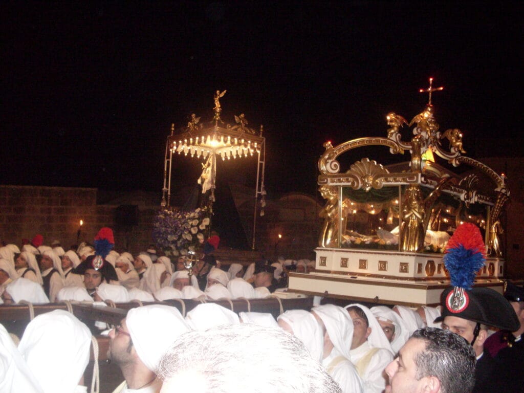 Easter in Italy: 5 Unique Traditions You Need to Know!